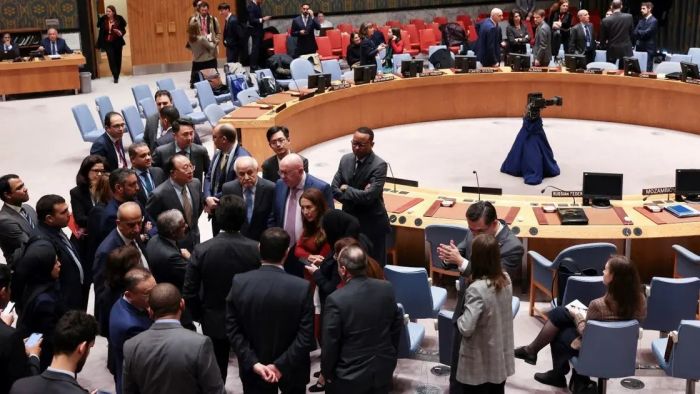 مجلس الأمن يدعو لزيادة المساعدات الإنسانية لغزة دون وقف لإطلاق النار